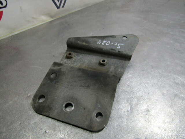 Кронштейн радиатора правый Scania P, G, R