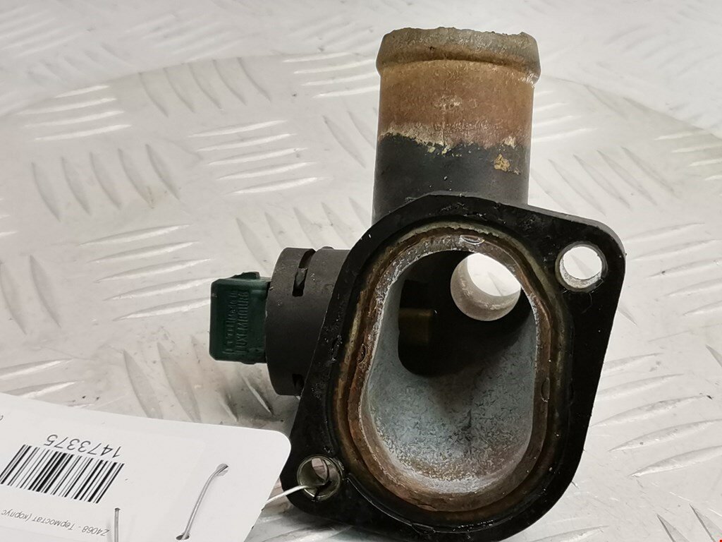 Корпус термостата Volkswagen Passat 5 050121132B арт. 1473375