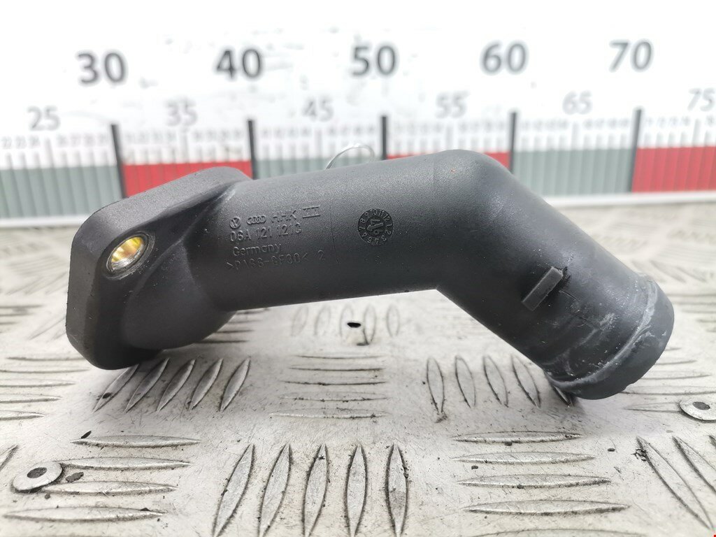 Корпус термостата Volkswagen Golf 4 06A121121C арт. 2187001