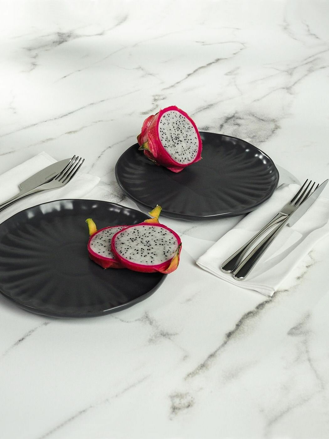 Набор фарфоровых тарелок закусочных 21см лотос 2шт, цвет графитовый. STENOVA HOME