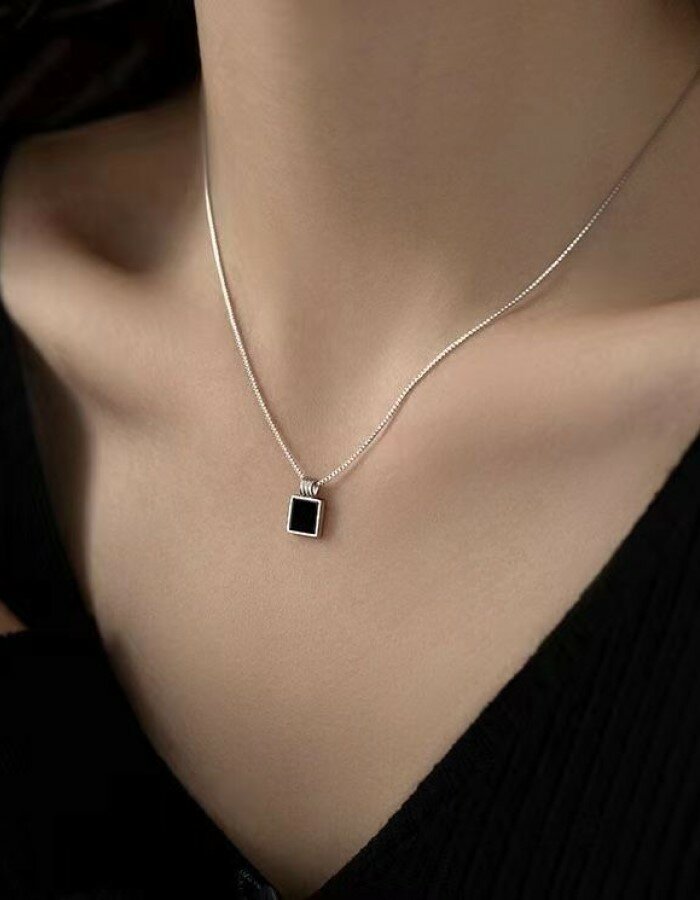 Колье, акрил