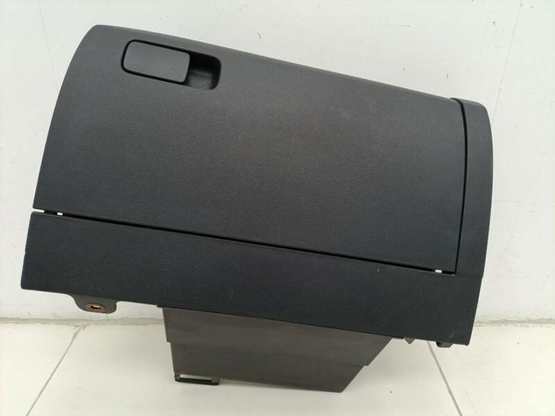 Бардачок Volkswagen Polo Sed RUS 2011