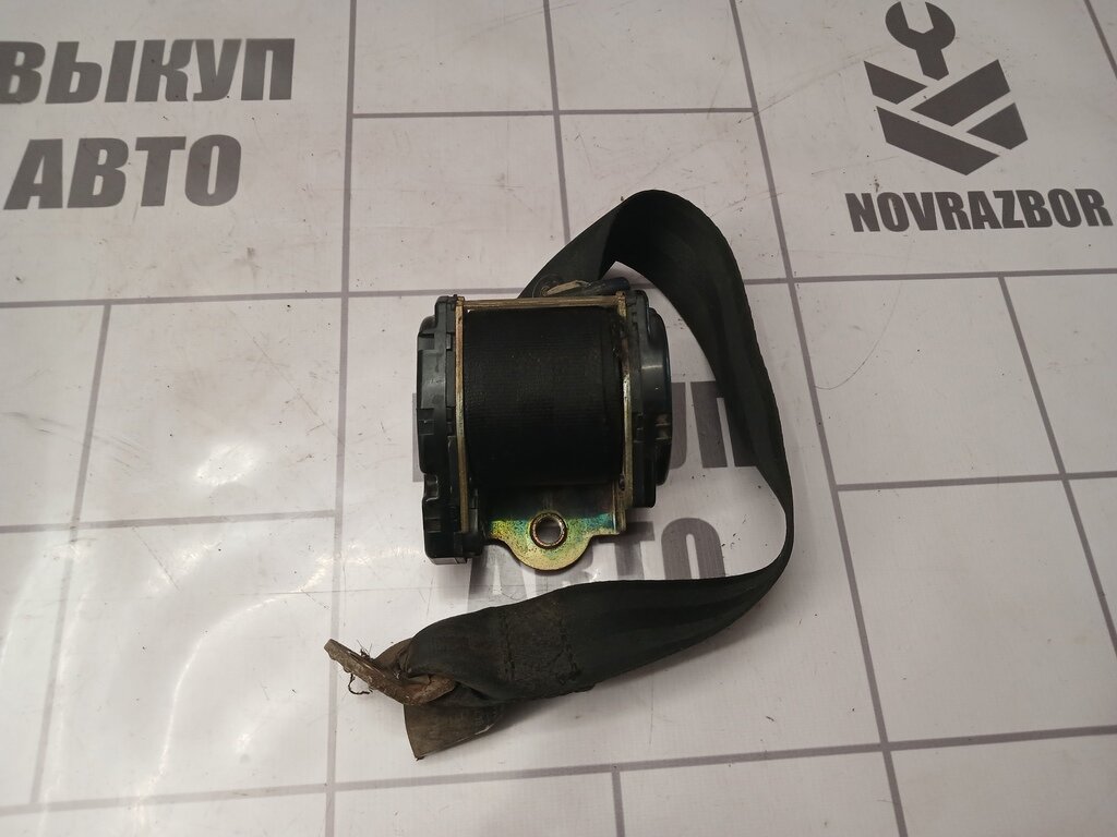 Ремень безопасности Audi 80 90 B3 86-91