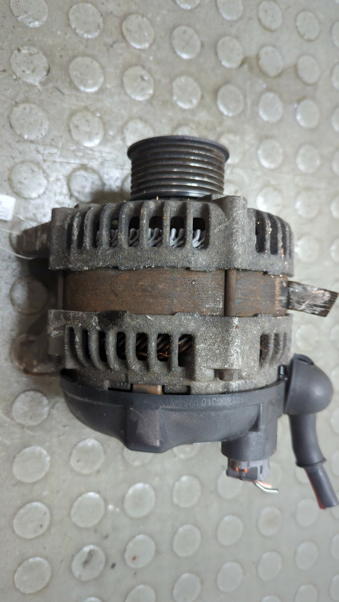 Генератор Suzuki Grand Vitara Б/У