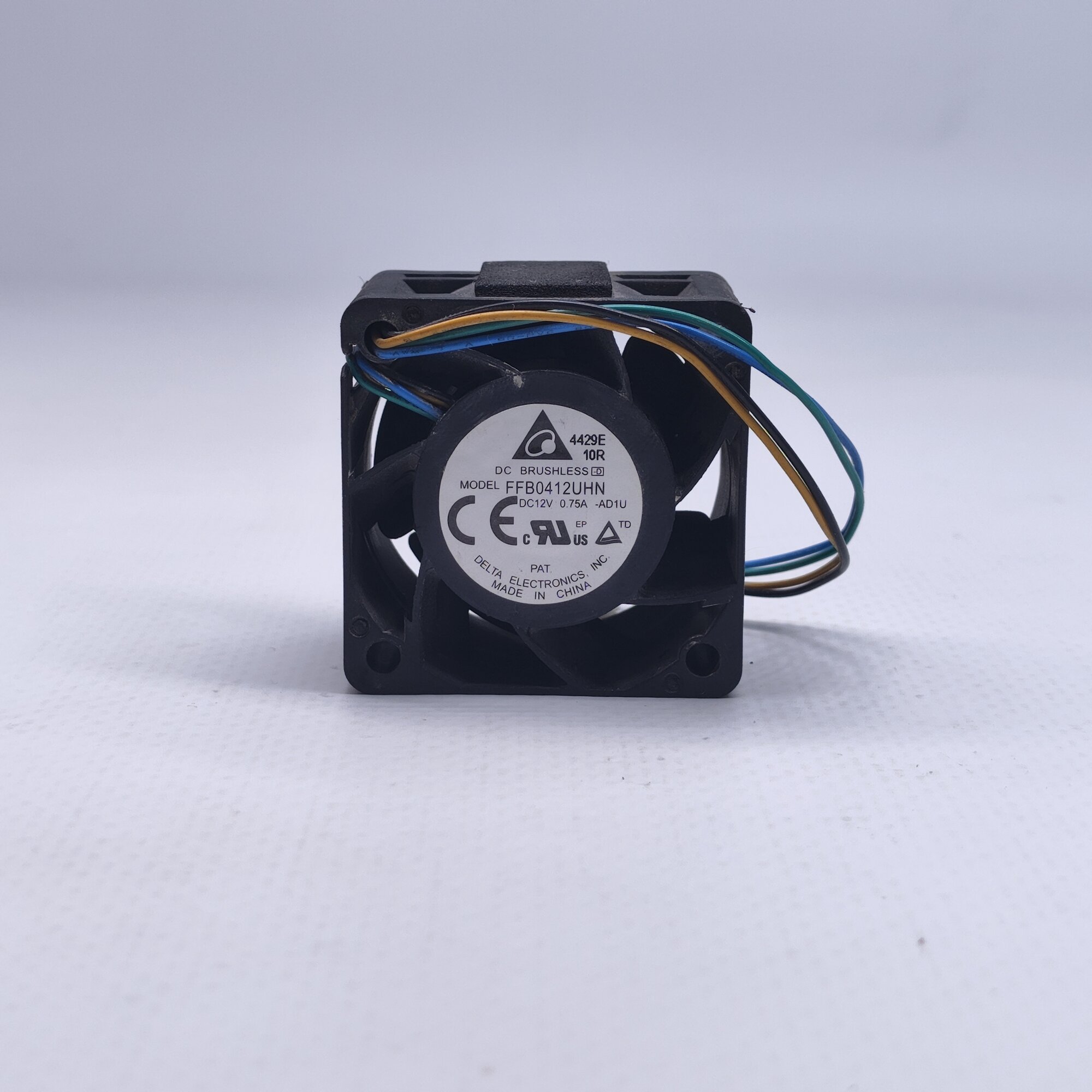 Delta Electronics FFB0412UHN / Вентилятор серверный 4429E10R