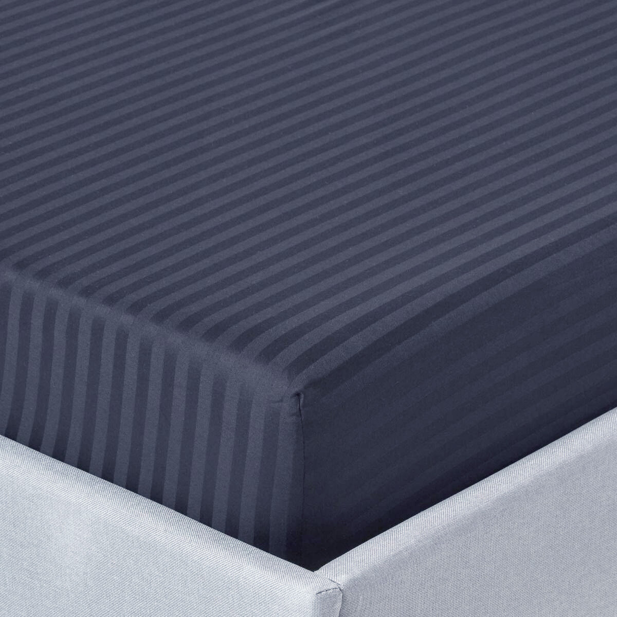Простыня на резинке из страйп-сатина Полоска 1x1 FSL-017 темно-синий Elin (темно-синий), Простыня на резинке 160x200 (+30 см бортик)