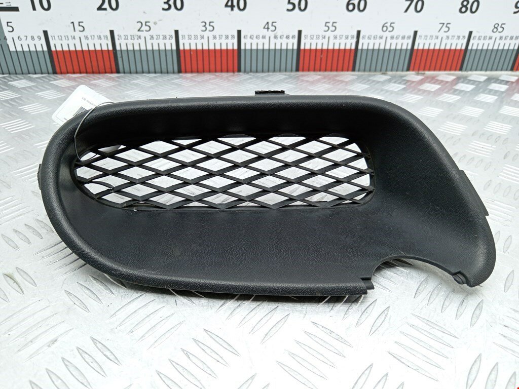 Накладка (планка) под фару левая Volkswagen Touareg 1 7L6853663E арт. 1823897