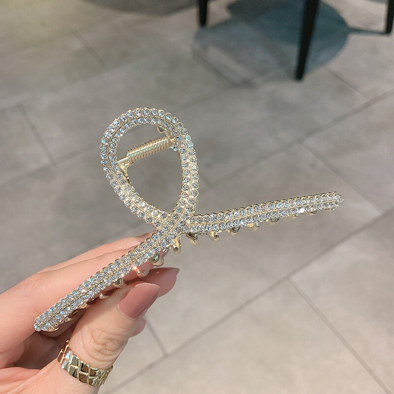 Заколка для волос "Крест со стразами", с жемчугом, с когтями