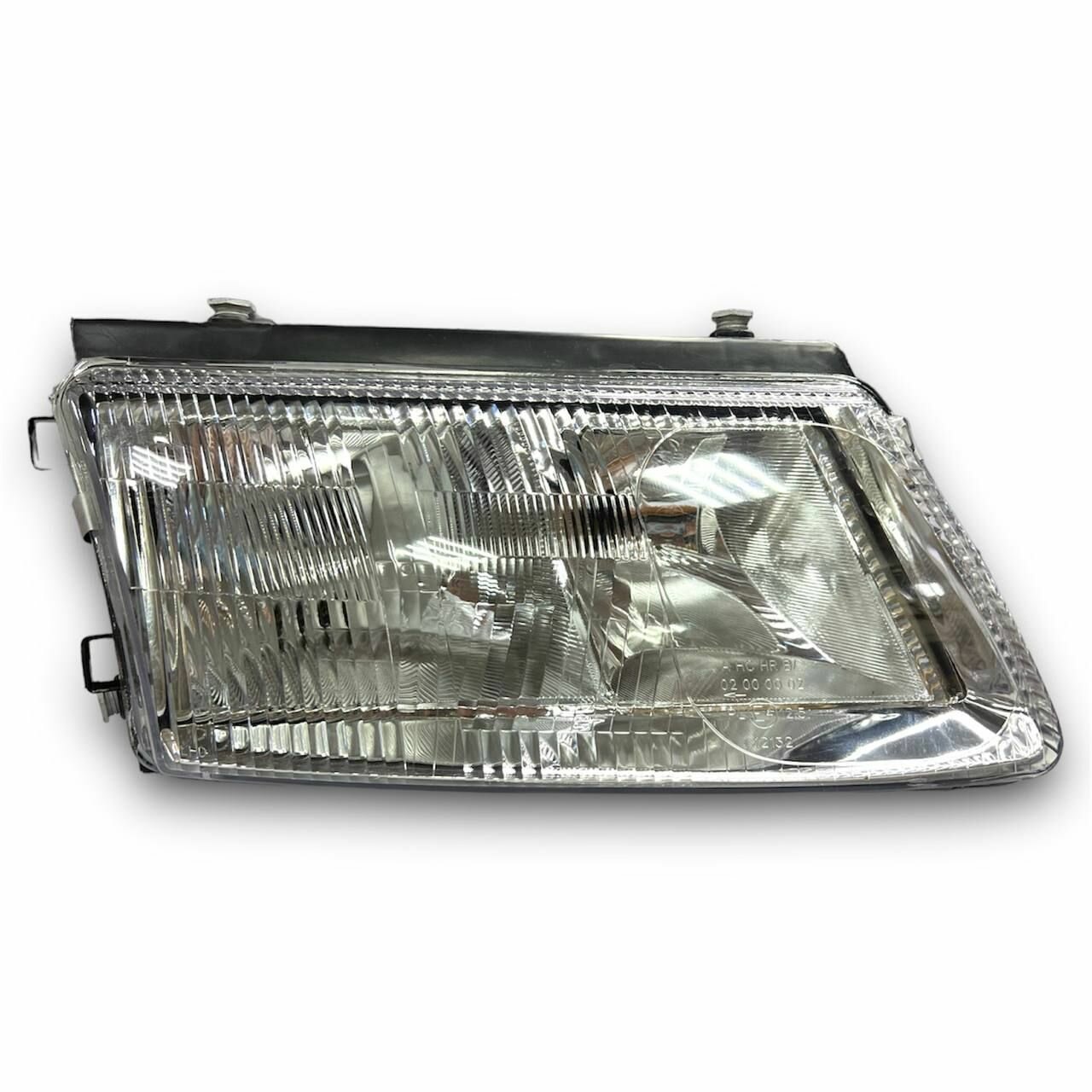 Фара передняя правая под электрокорректор Галоген Volkswagen Passat B5 с 1996-2000 ( Фольксваген Пассат Б5 )