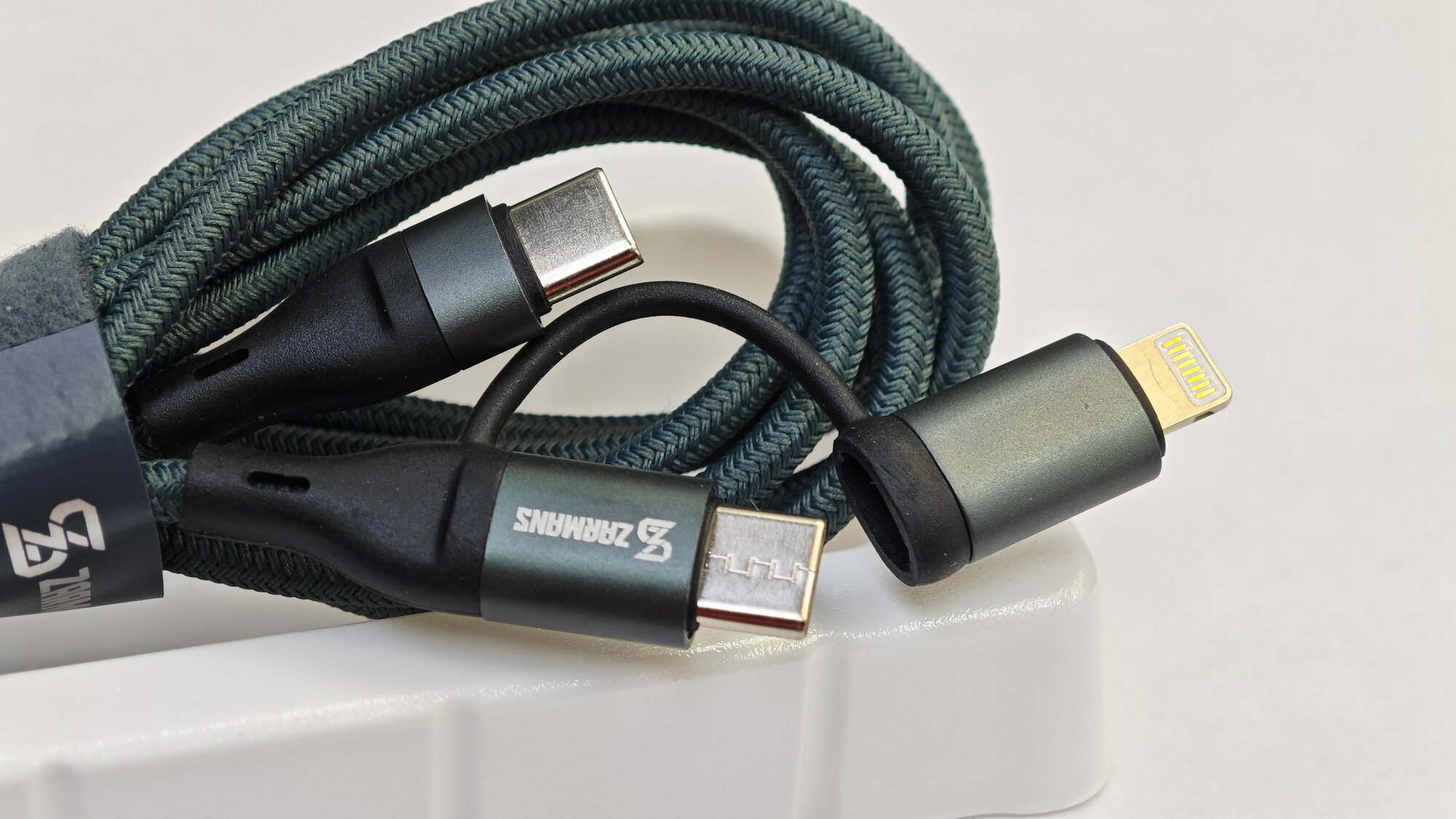Кабель для зарядки Zarmans USB Type-C/Lightning, для широкого спектра устройств