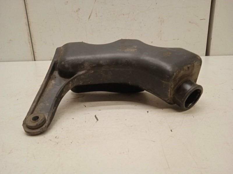 Б/У Дэу Нексия Резонатор воздушного фильтра Daewoo Nexia 78270 DAEWOO арт. 96181219