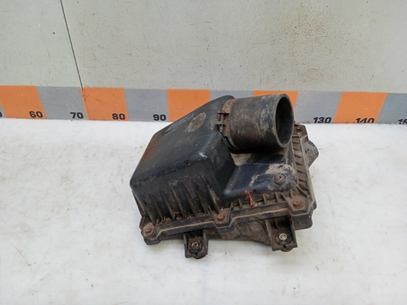 Б/У с дефектом, Киа Спортейдж 1 Корпус воздушного фильтра Kia Sportage 1994 1, JA 290971 Hyundai-KIA арт. 0K01113300A