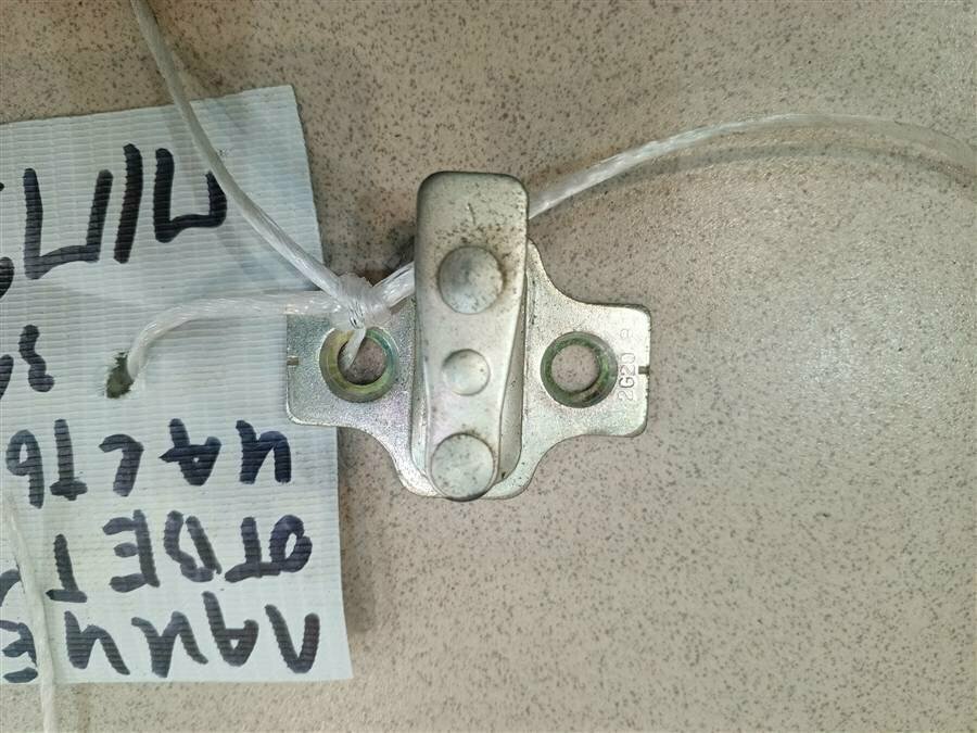 Ответная часть замка двери от Chevrolet Lacetti J200 2003-2013