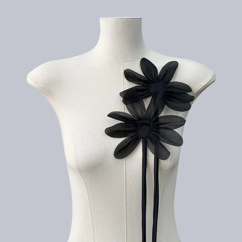 Булавки для лацканов с цветочком ZYLPYY Черный, 2Pcs Black