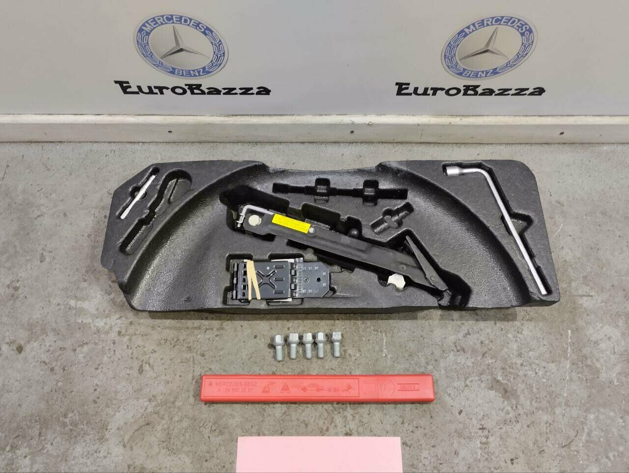 Дорожный набор Mercedes W164 A1648890614