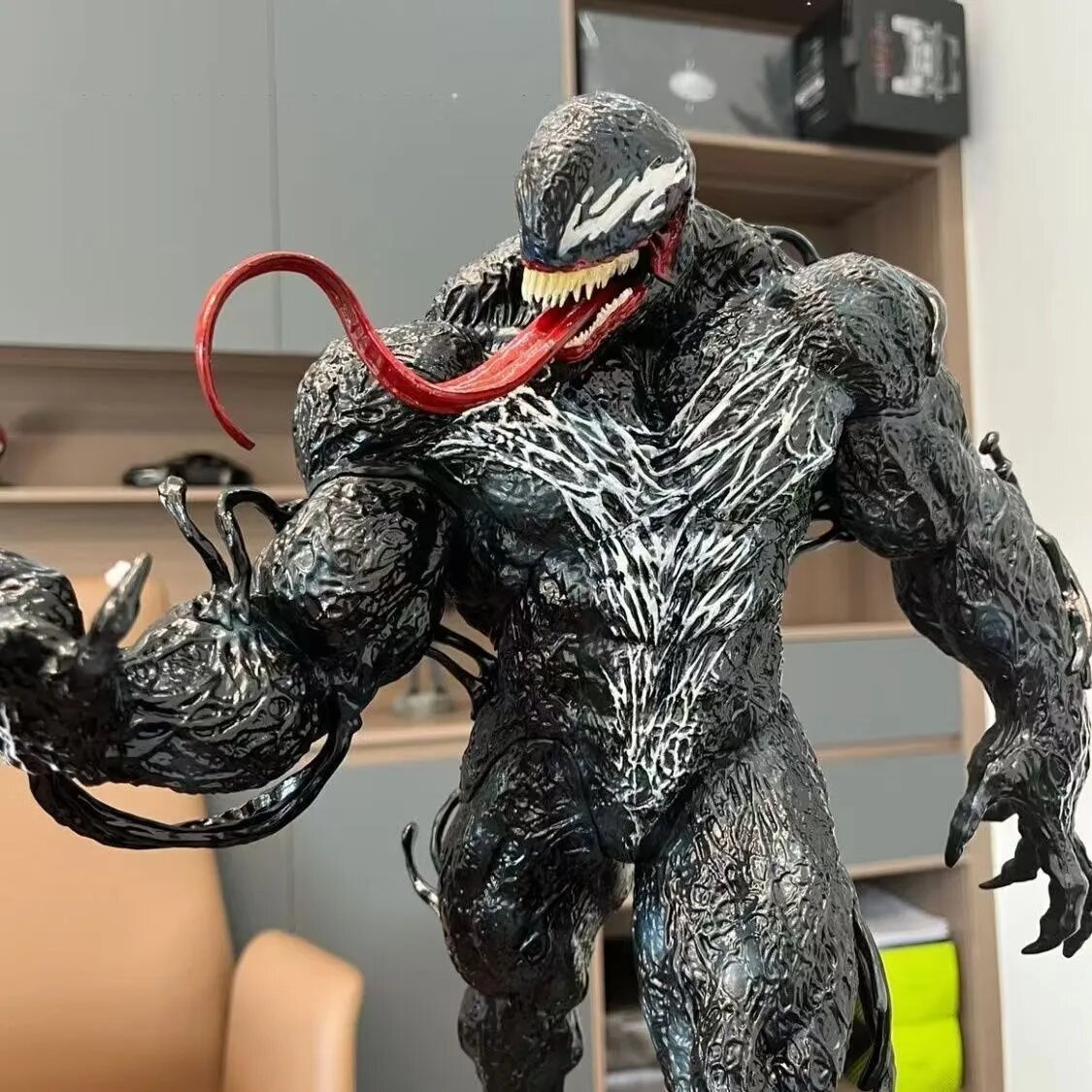 Марвел Фильмы фигурка Веном/Venom(H28cm)