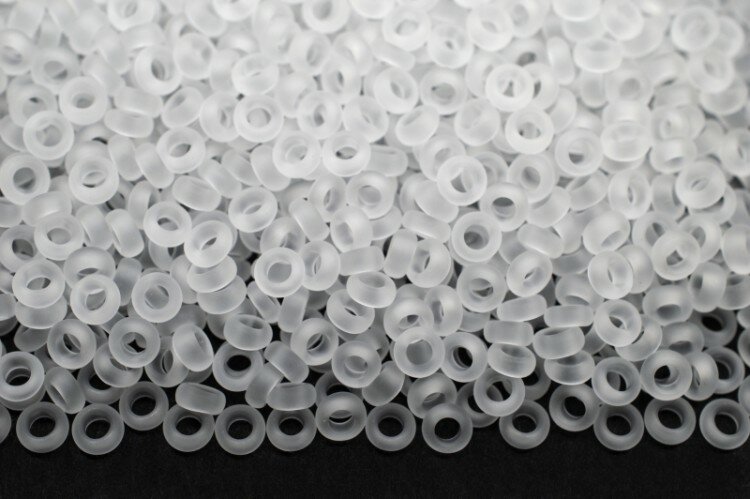 Бисер японский TOHO Demi Round 8/0 #0001F хрусталь, матовый прозрачный, 5 грамм