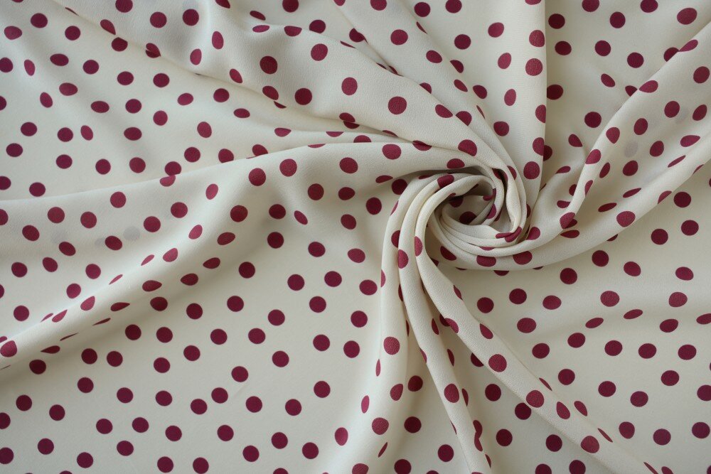 Ткань сливочный крепдешин в горошек (бордовый), ширина 1.44 м