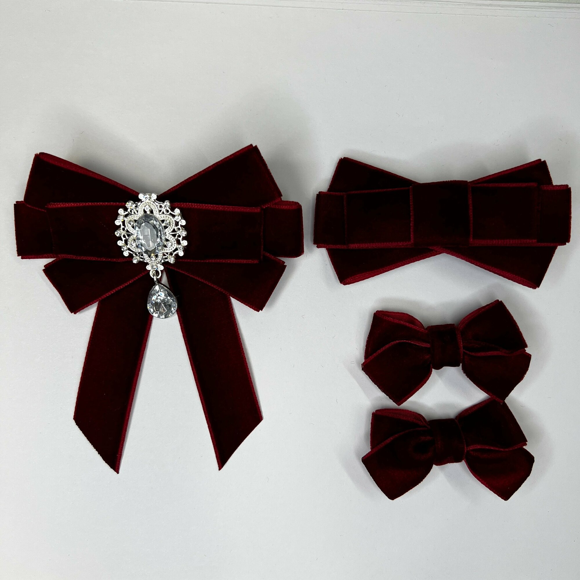 Брошь, искусственный камень