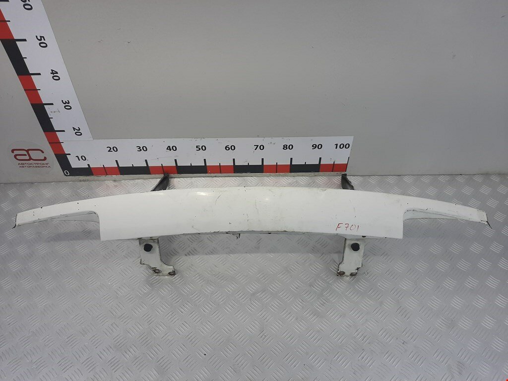 Решетка радиатора Mazda 323 BG BS8352810 арт. 1449569