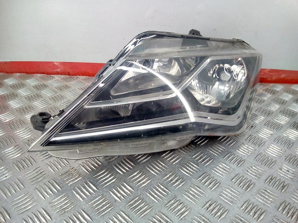 Фара левая Seat Toledo 4 6JC941015 арт. 472935