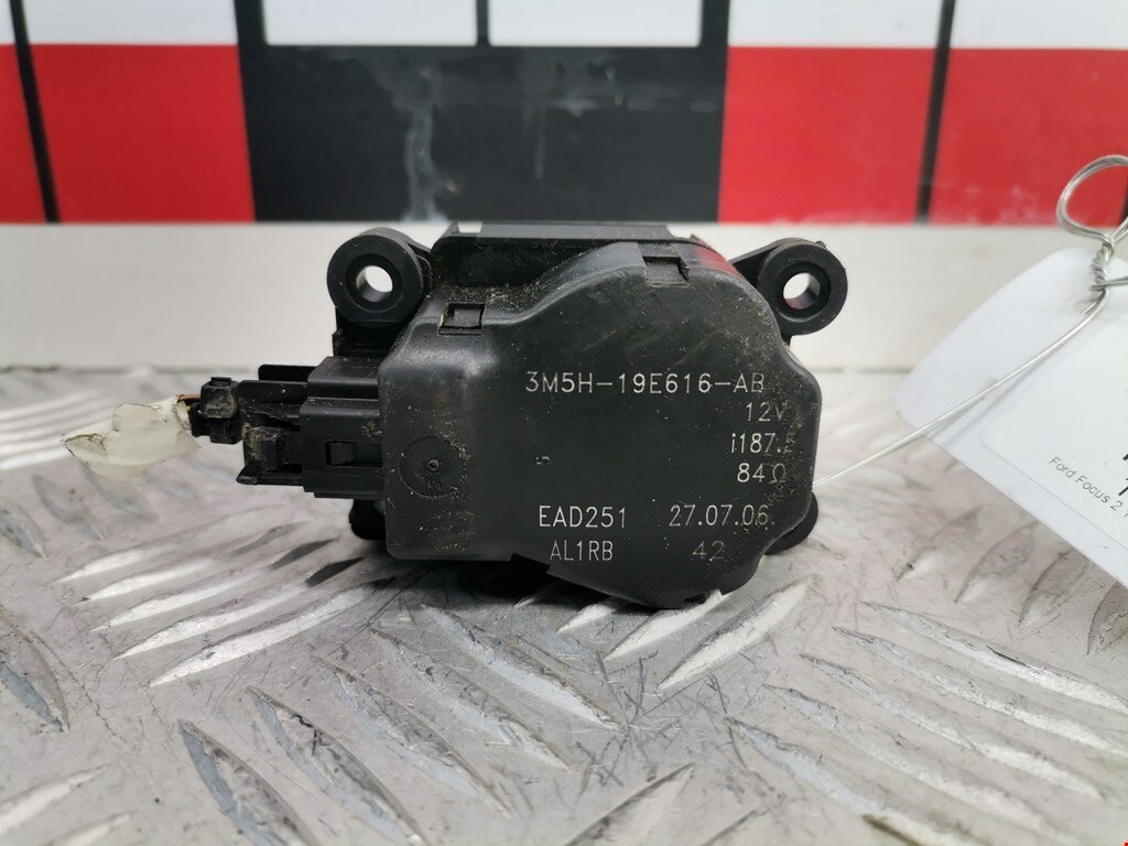 Сервопривод (электропривод моторчик привода) заслонки печки Ford Focus 2 1786200 арт. 1717312