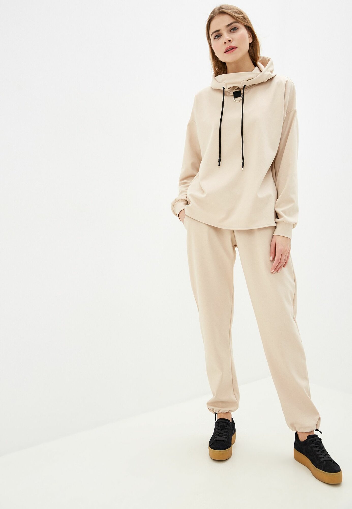 Костюм спортивный