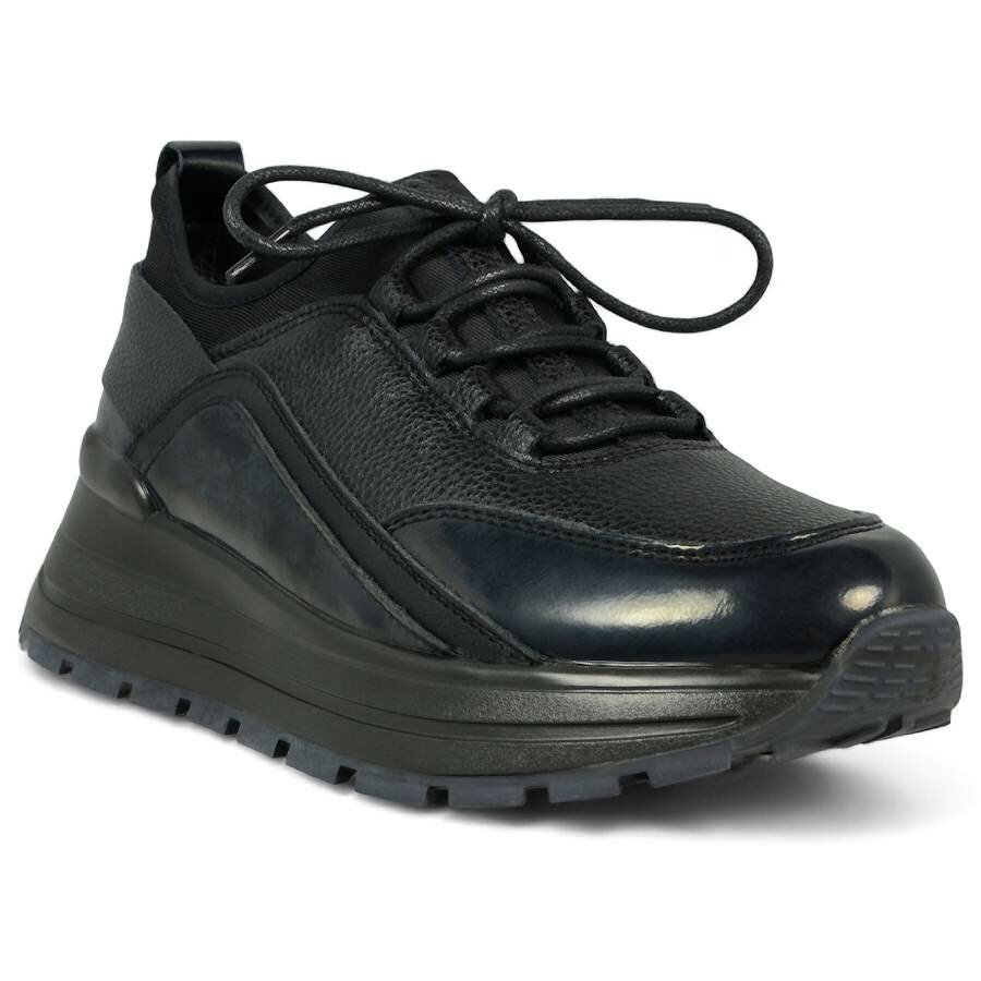 Кроссовки повседневные