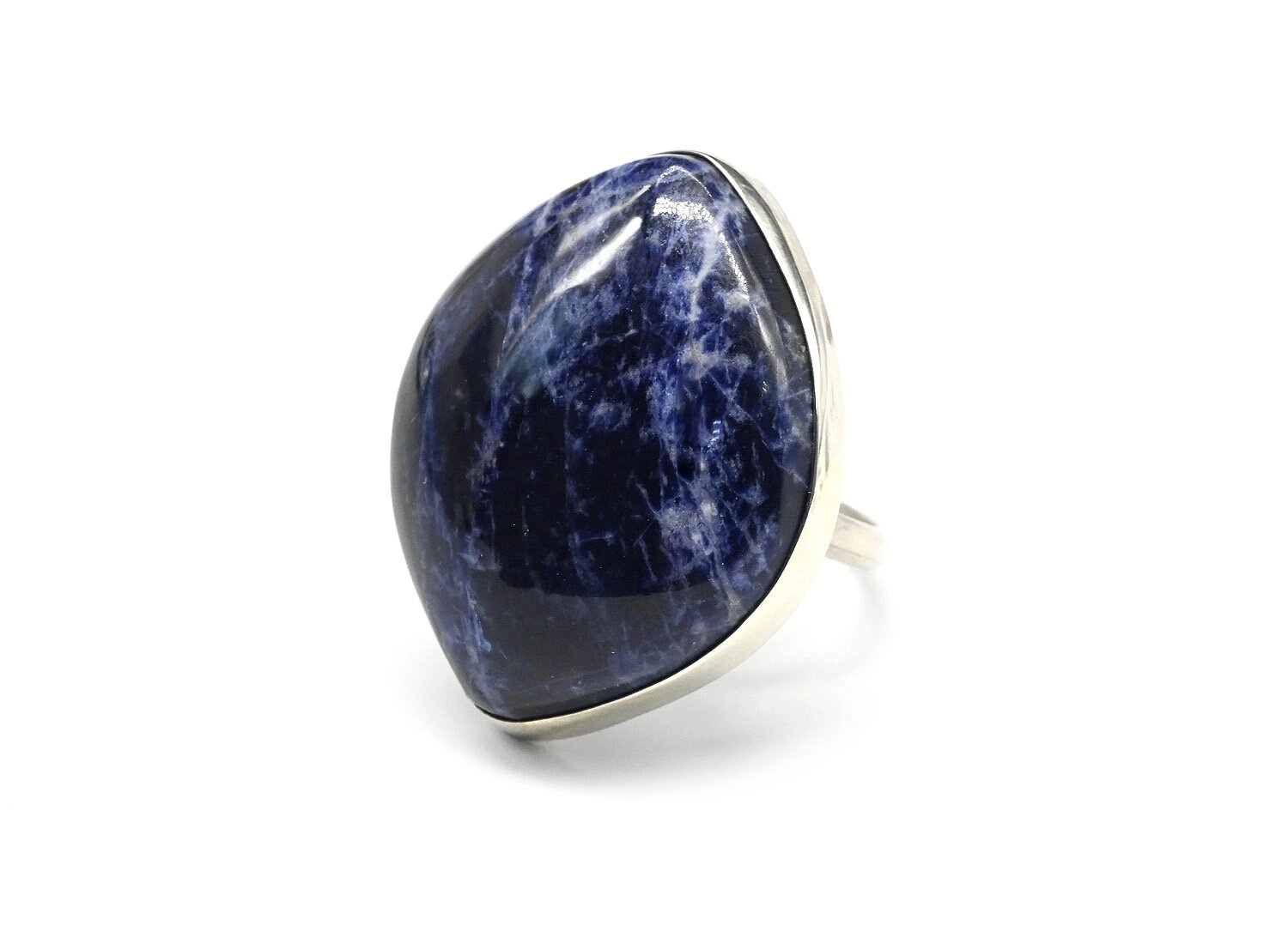 Кольцо, содалит