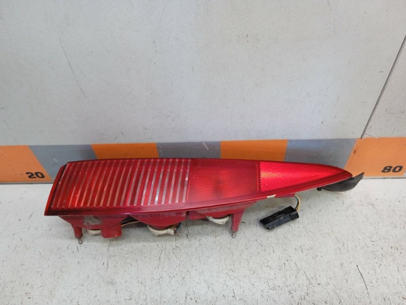 Б/У с дефектом, нижний, универсал, до 2004 года, оригинал, Ситроен C5 Фонарь задний левый Citroen C5 2004 DE 254762 Peugeot...