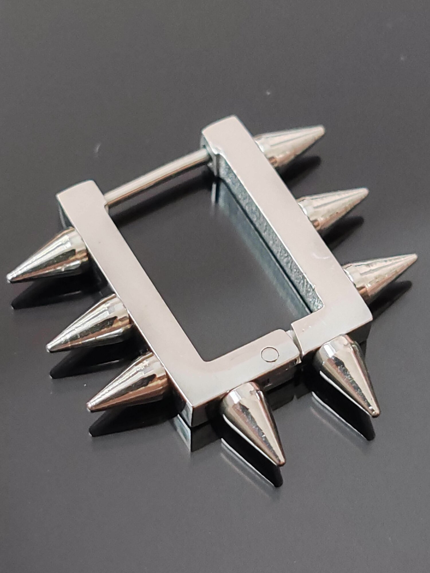 Моносерьга