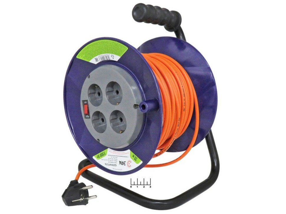 Удлинитель электрический 4/20м на катушке с землей с выключателем Эра (ПВС 3*0.75) (max-6A)