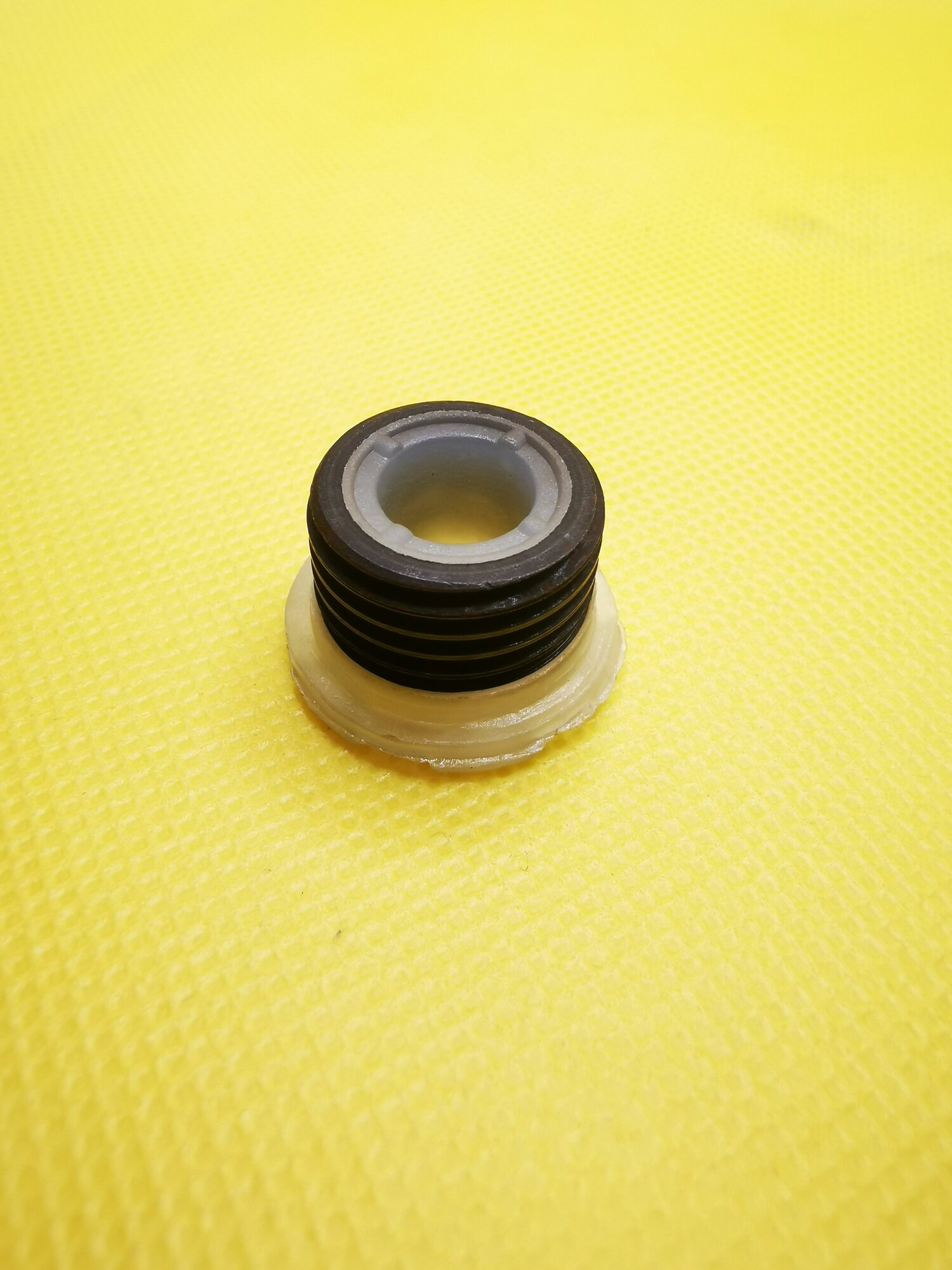 Червяк привода маслонасоса бензопилы Champion 240, арт 4014006303