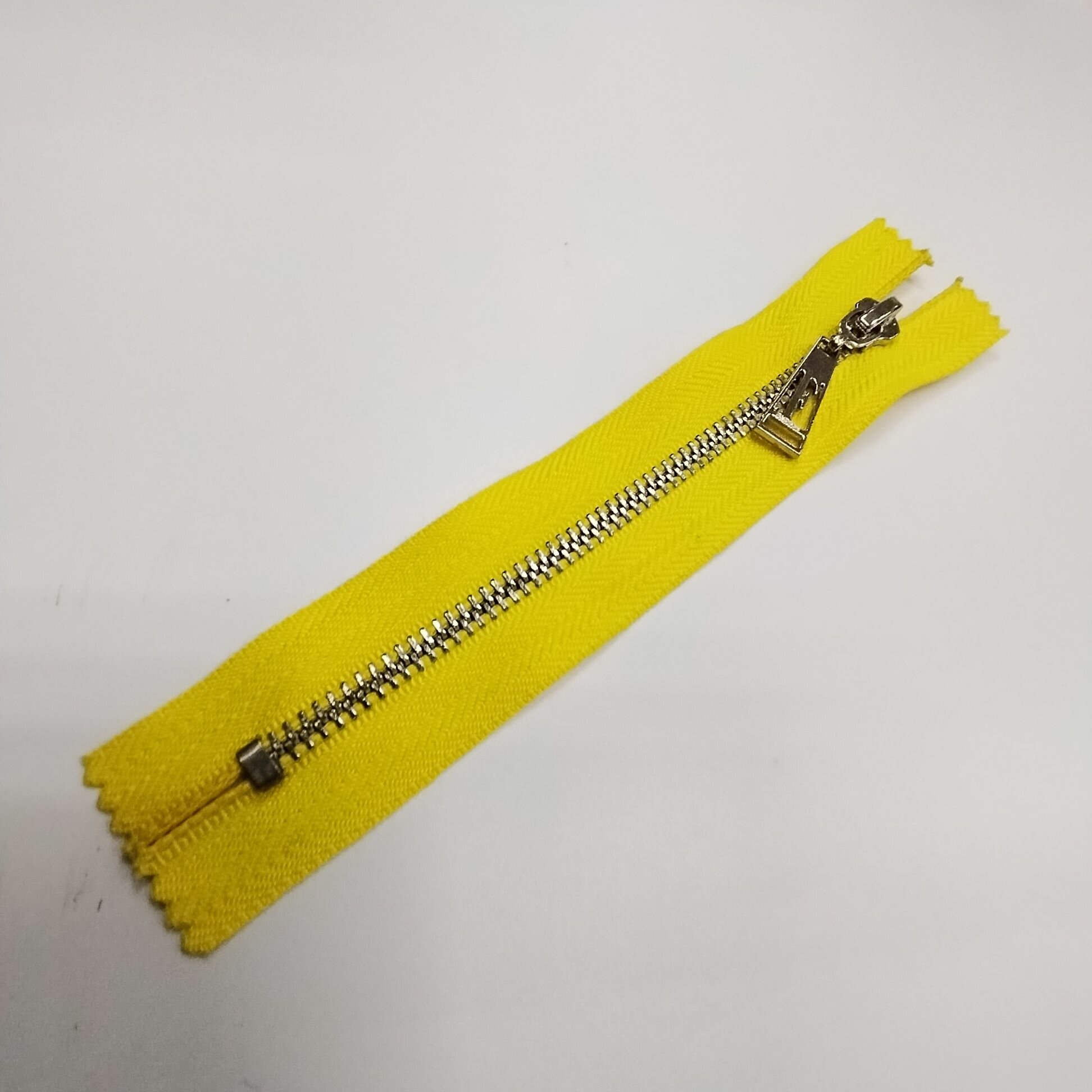 Молния металл тип 5 неразъемная 15 см.