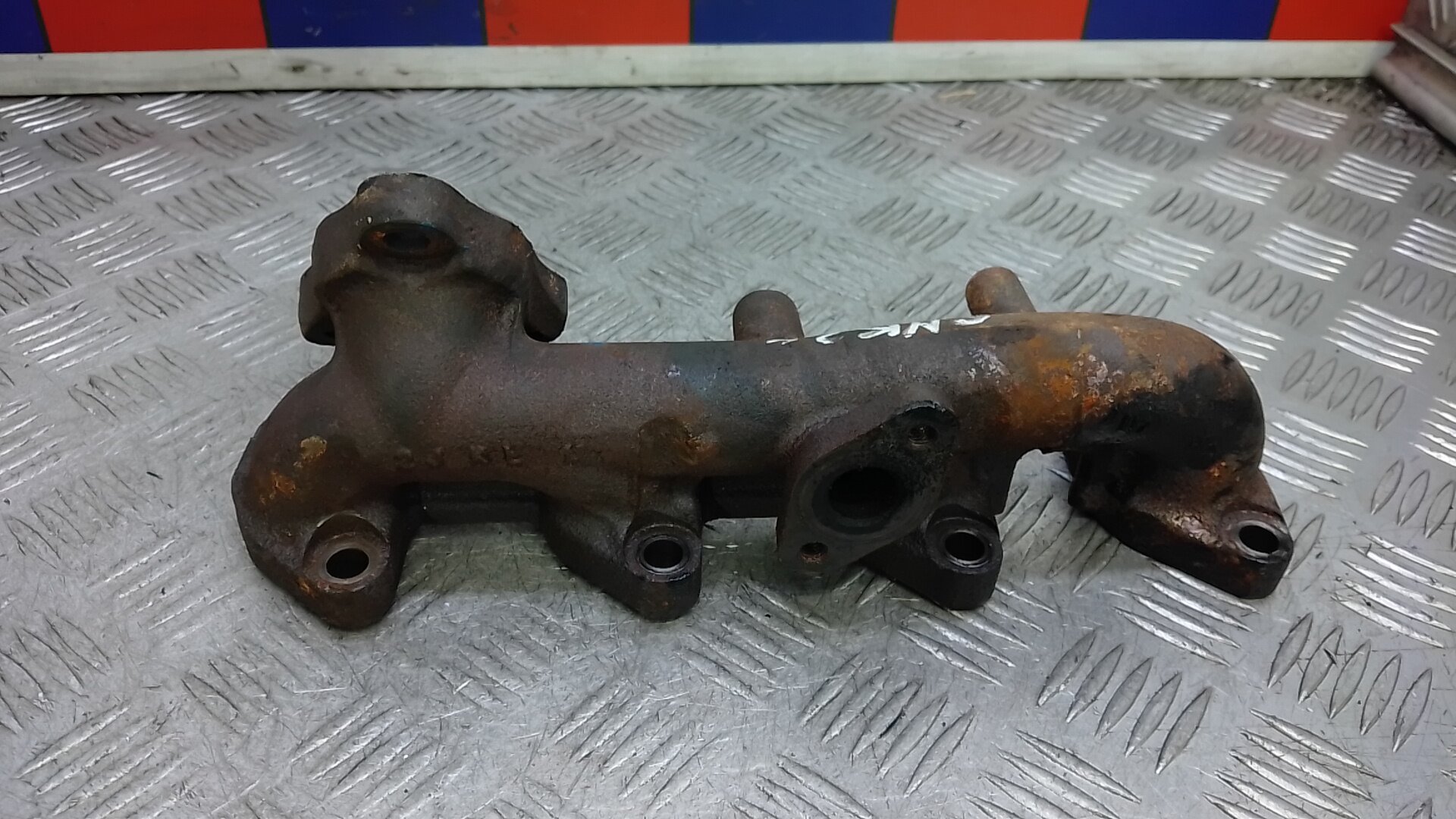 Выпускной коллектор дизельный HYUNDAI I40