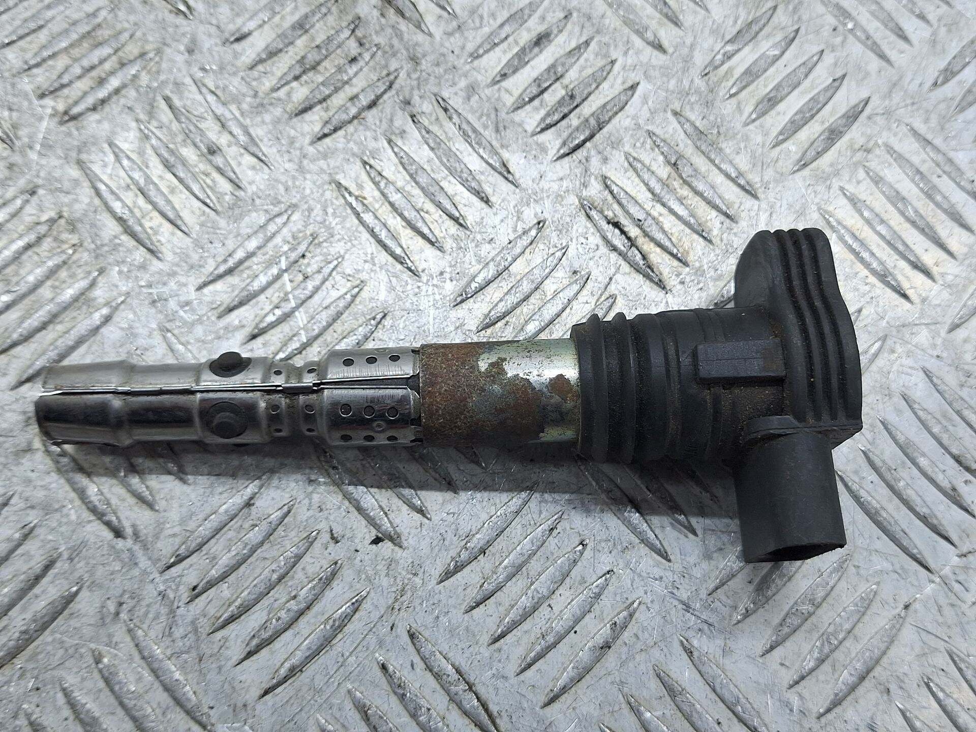 Катушка зажигания Volkswagen Passat B5 (1996 - 2001) R0501S00100