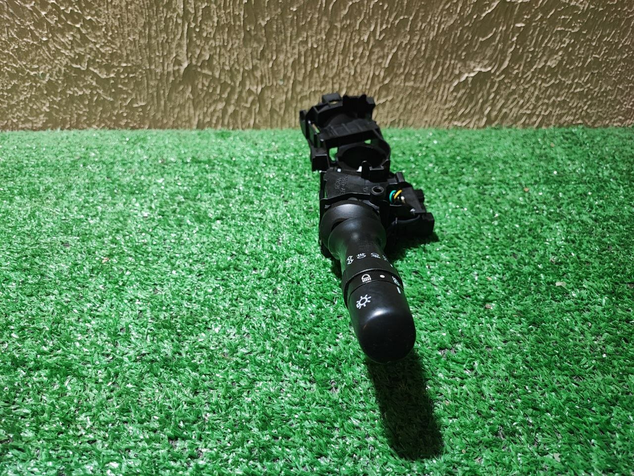 Переключатель подрулевой (с передними и задними ПТФ) Auris/Corolla