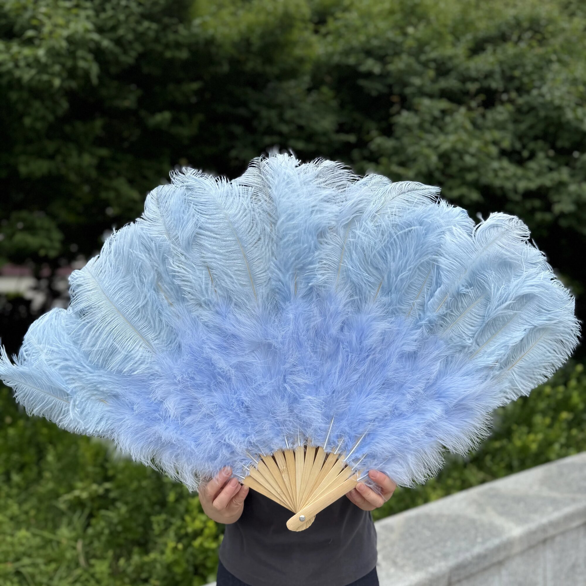 Большой красный веер из страусиных перьев Right Left 130cm 2pc, light sky blue