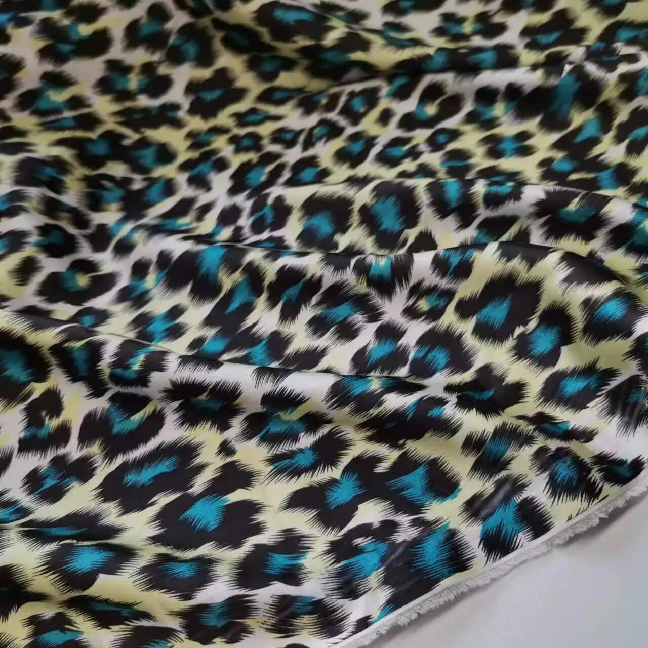 Леопардовая атласная ткань Uuyol 100% полиэстер 1 ярд