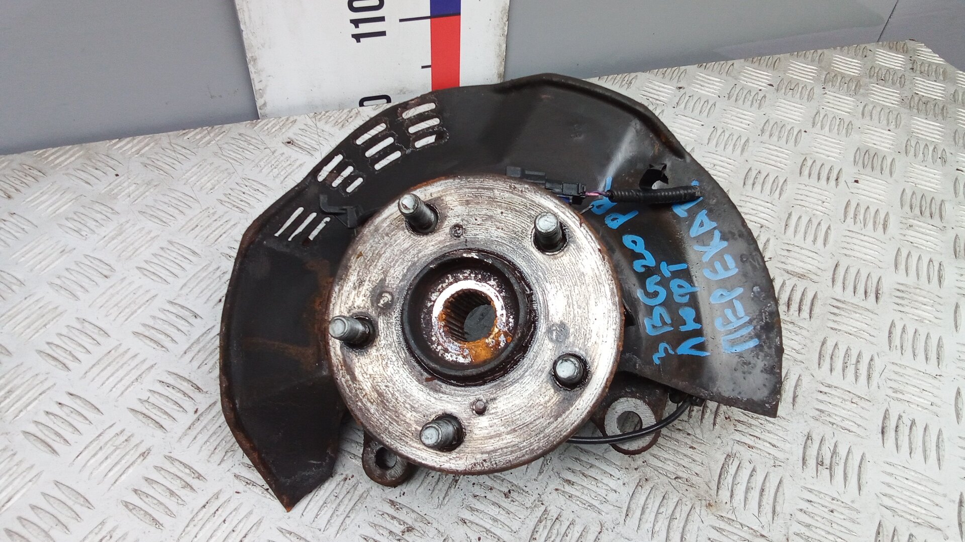 Ступица передняя правая TOYOTA C-HR, Номер 43550F4010, 43211F4010