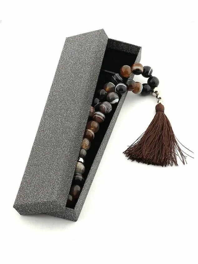 Четки из кофе агата 33 бусины, диаметр каждой бусины 12 мм.