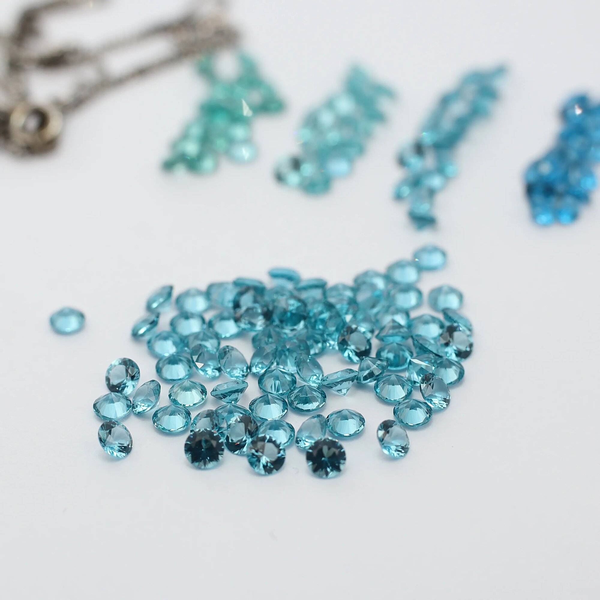 Лабораторные нано-кристаллы турмалина 1,0-3,0 мм 2.0mm-500pcs, Teal Tourmaline
