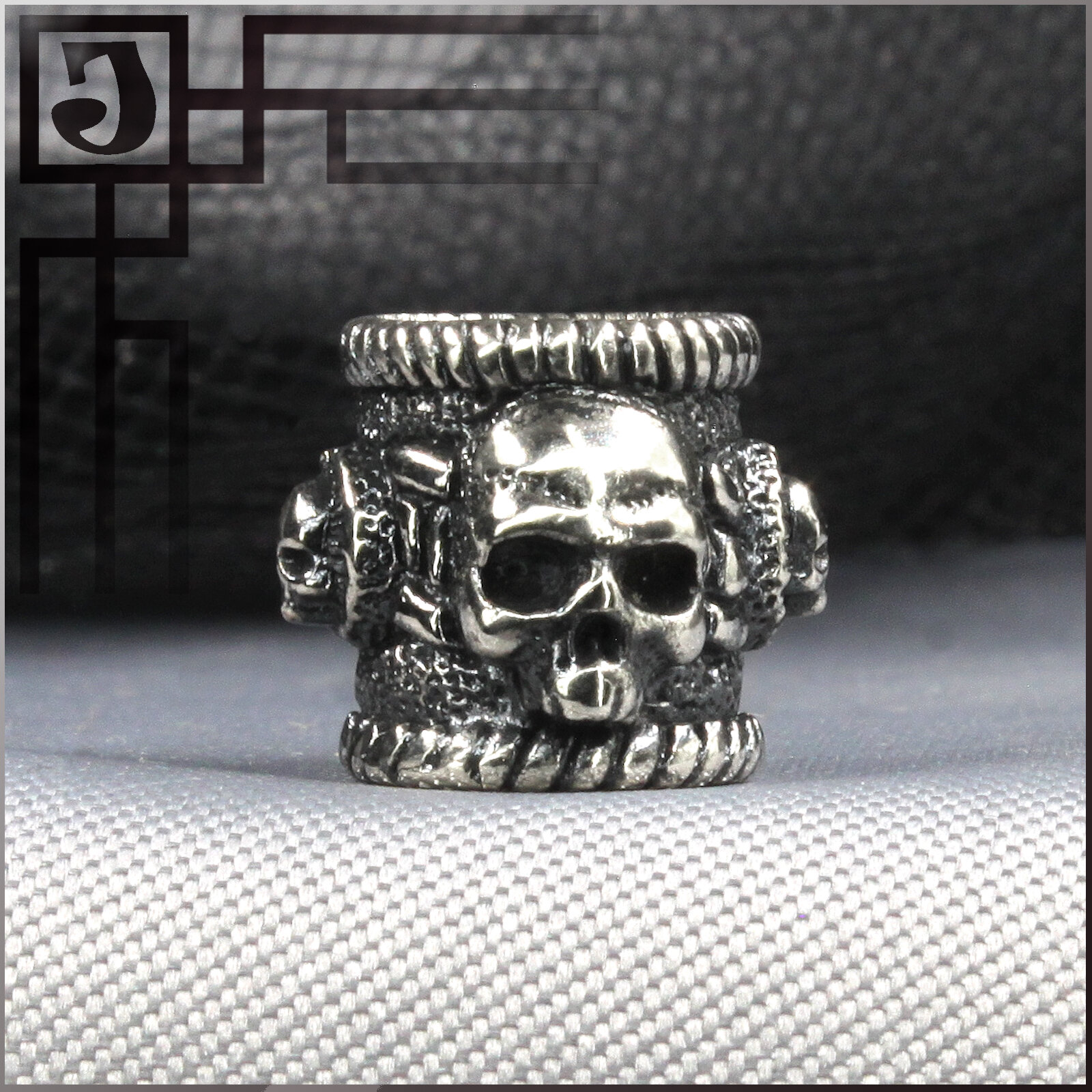 Плетеный браслет