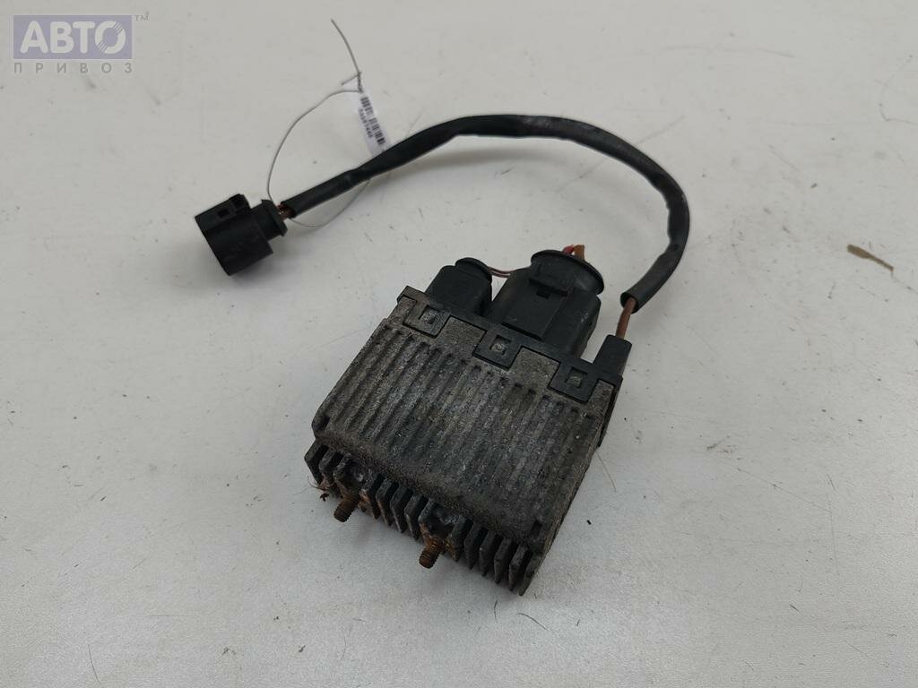 Блок управления вентилятором радиатора Audi A4 B7 (2004-2008)