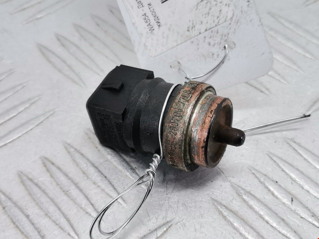 Датчик температуры охлаждающей жидкости Opel Vivaro A 226309418R арт. 2024652