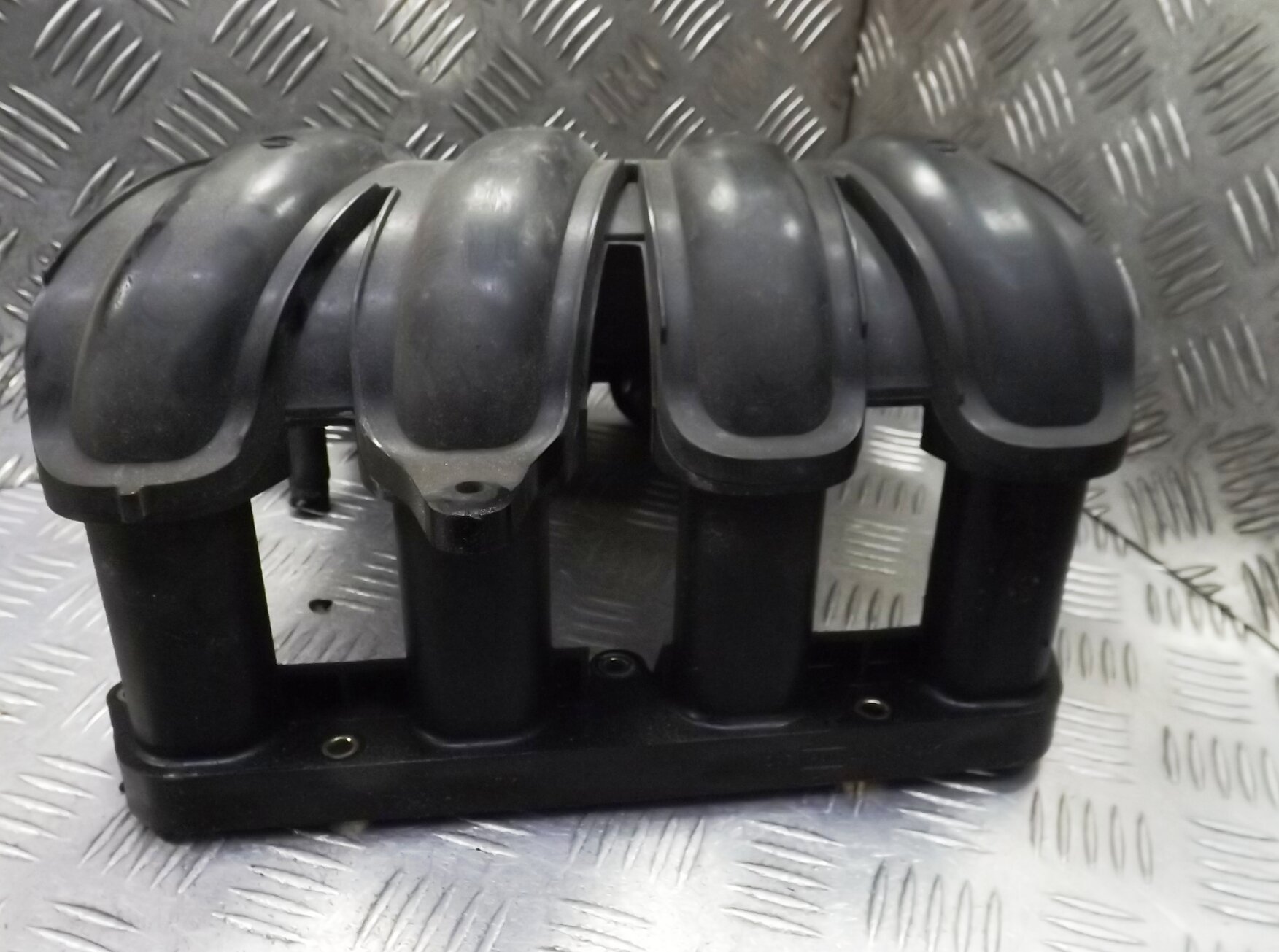 Впускной коллектор бензиновый NISSAN NOTE E11