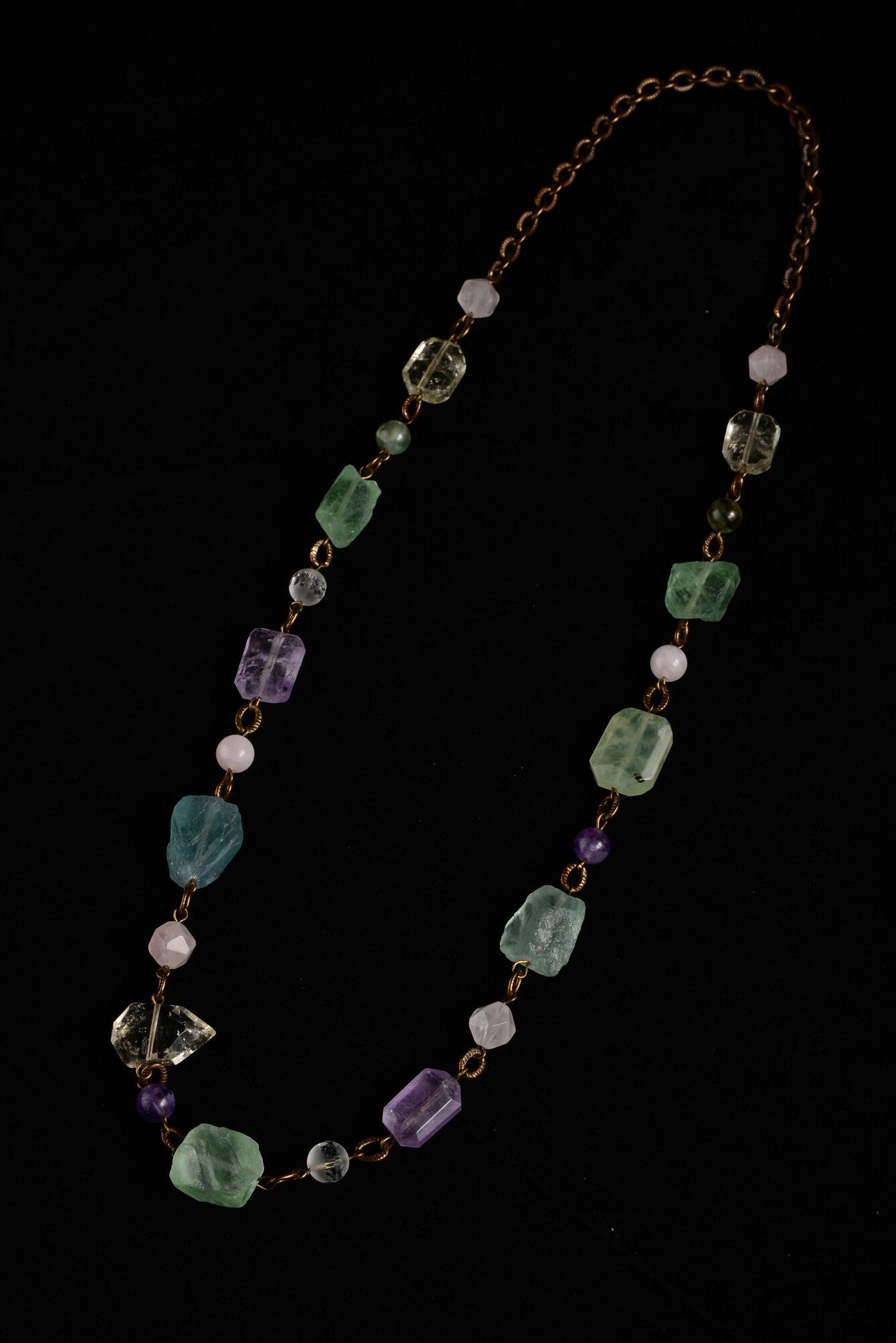 Бусы, горный хрусталь, цитрин, флюорит, розовый кварц, аметист, пренит