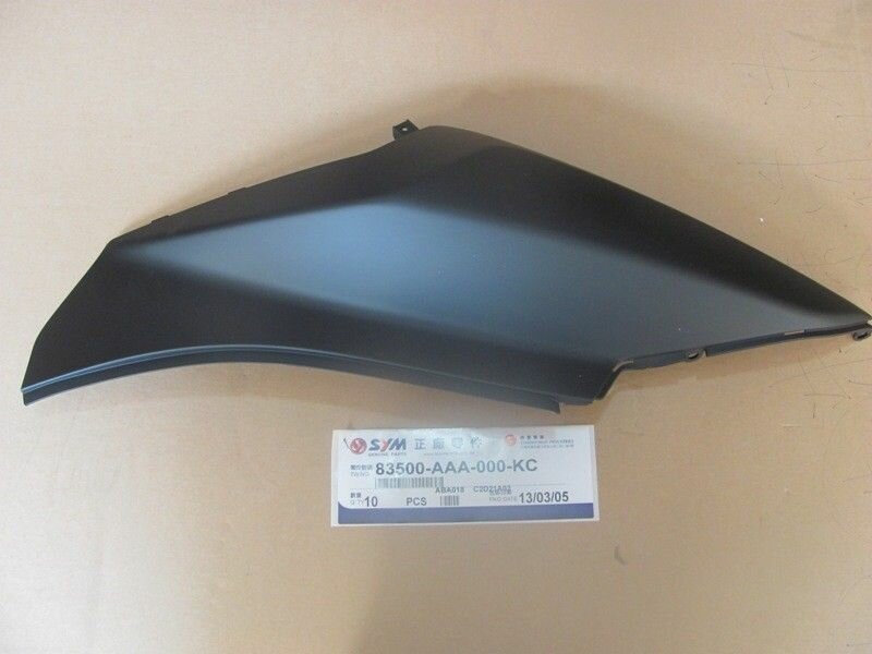 Облицовка задняя правая чёрный (BK-007U) SYM Crox 125 Orbit 50 Orbit 125, арт. 83500-AAA-000-KC