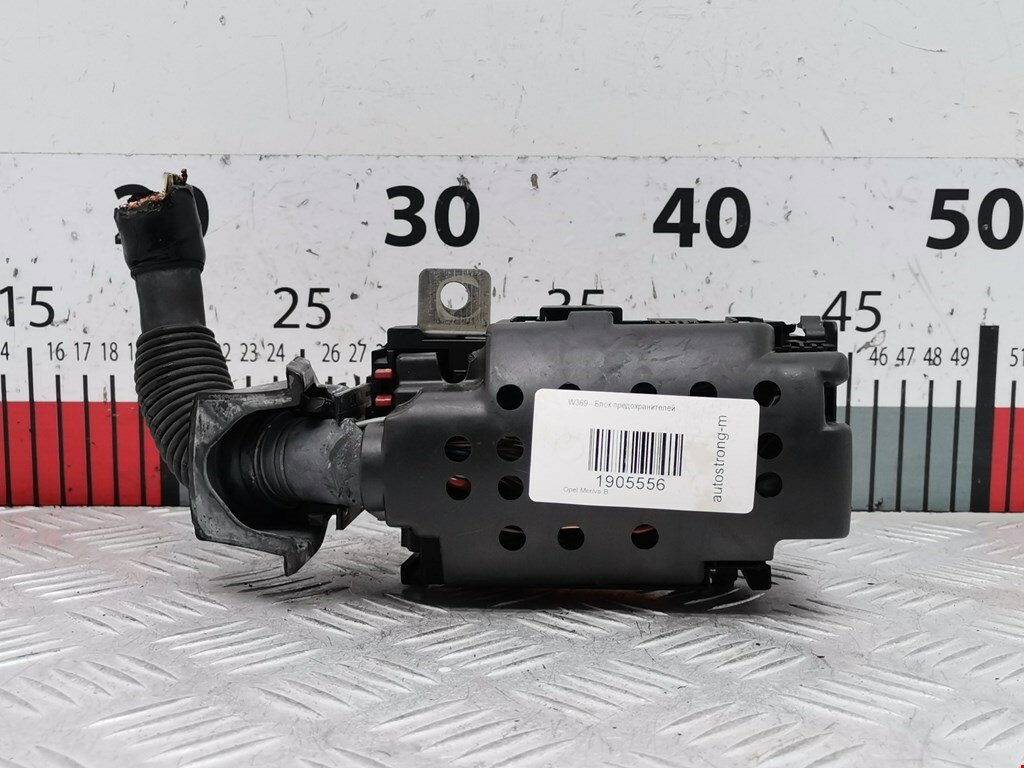 Блок предохранителей Opel Meriva B 13246916 арт. 1905556