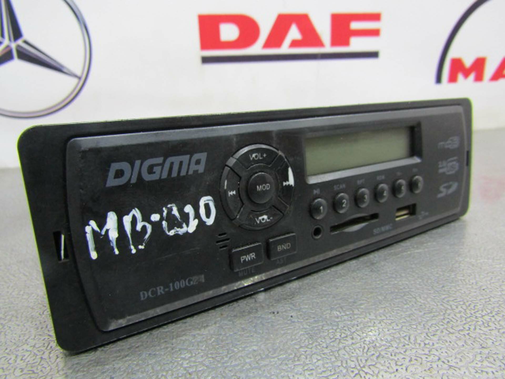 Магнитола Digma DCR-100G24 Mercedes Axor, есть повреждения